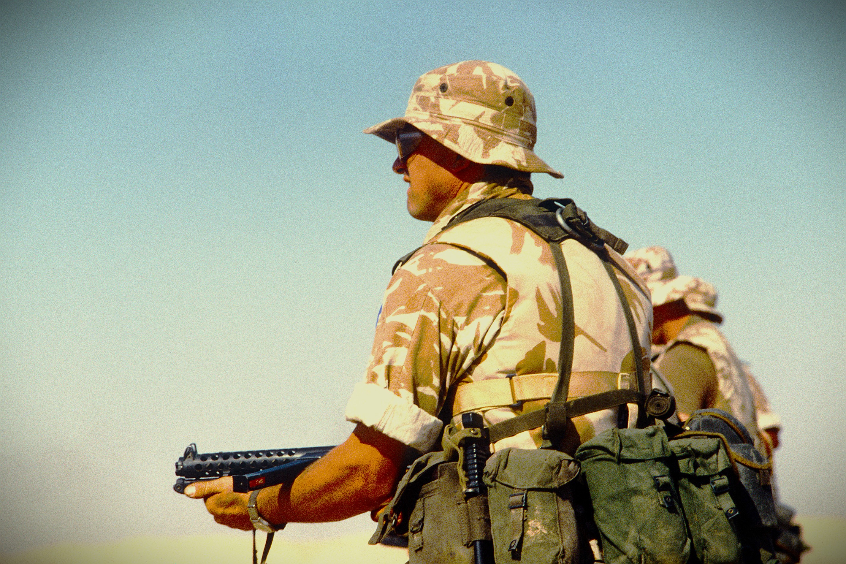 Historical Weapons Hub | Sterling Submachine Gun