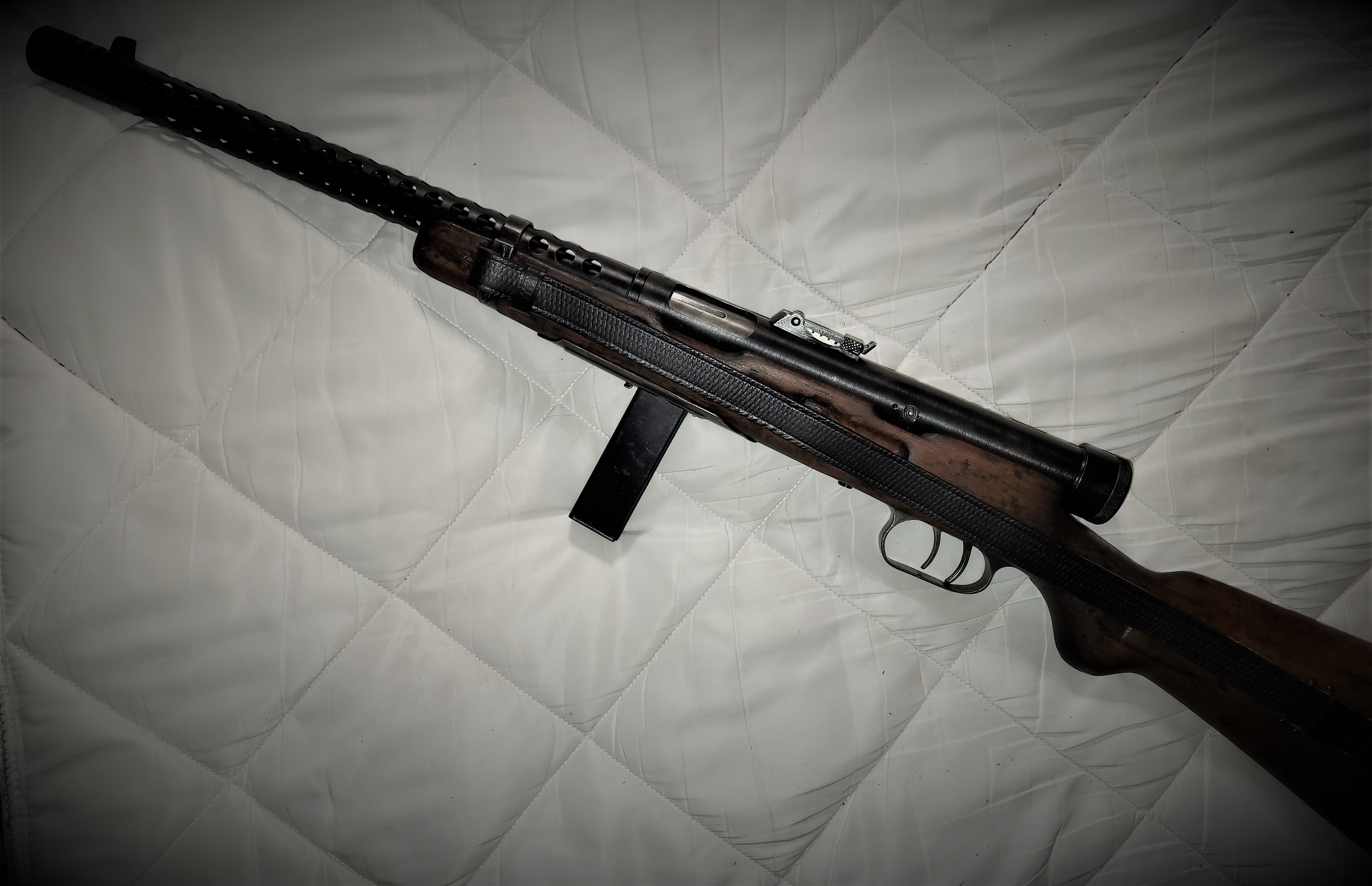 Historical Weapons Hub | Beretta M38 Submachine Gun